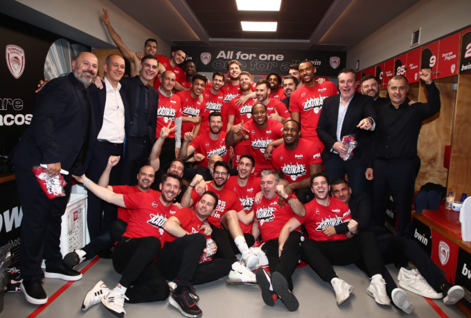 Σε mood Κάουνας ο Ολυμπιακός: «Opaaaaa! Kalimera! Kalispera! Kalinixta»! (pic) | SDNA